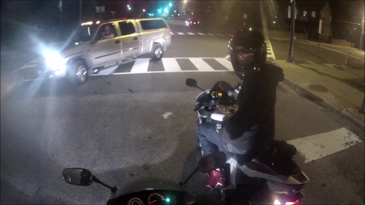 Motorcycle crash at night - YouTube