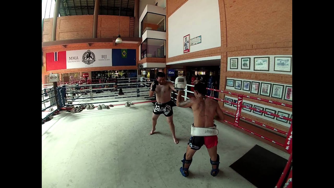 Robert Aldama Muay Thai Training Thailand - YouTube