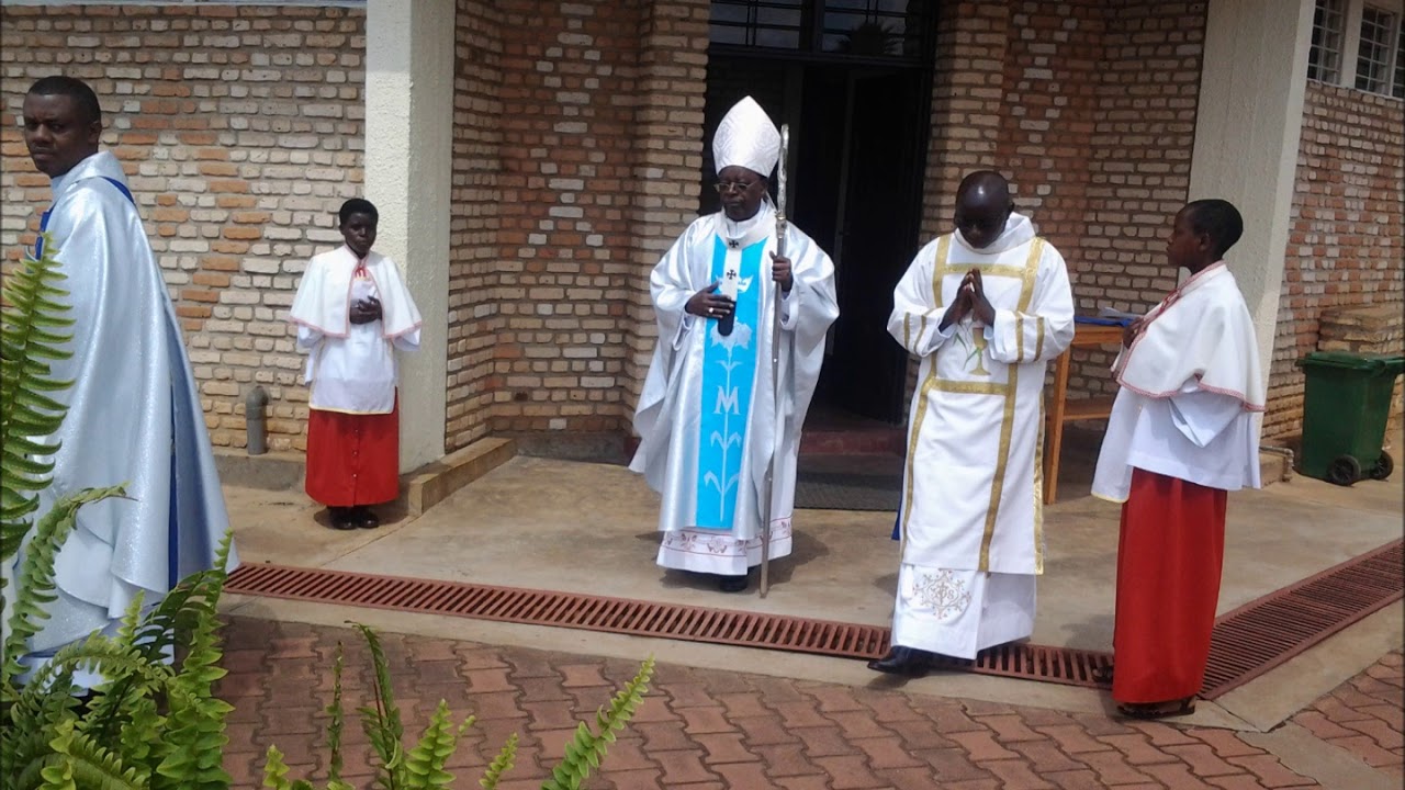 Inyigisho ya Musenyeri Tadeyo Ntihinyurwa i Kibeho - YouTube