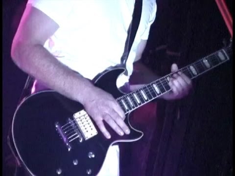 Queens of the Stone Age - Regular John live in NY, 2000 - YouTube