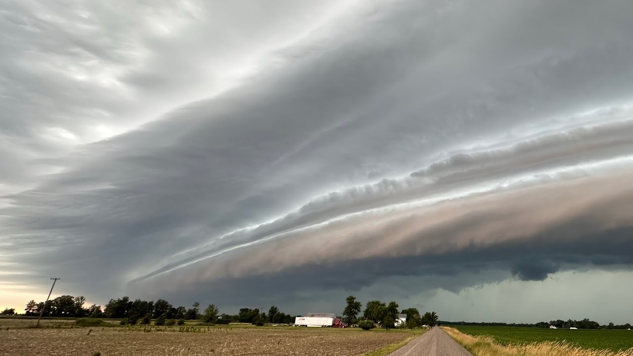 Absolutely beautiful linear storm mode over Britton, MI. USA| June 25th ...