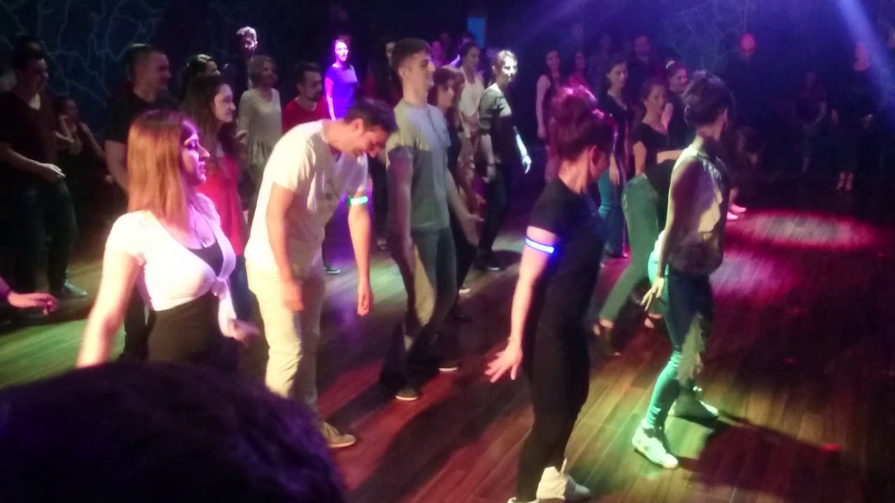 Afro Group dance. Rio club - YouTube