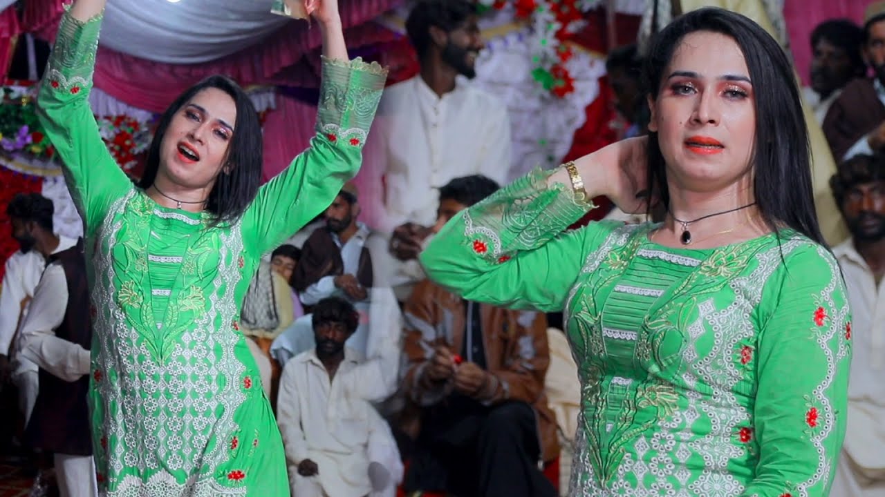 Dhakke Kiyon Marenain | Madam Chand | Dance Performance 2023 - YouTube