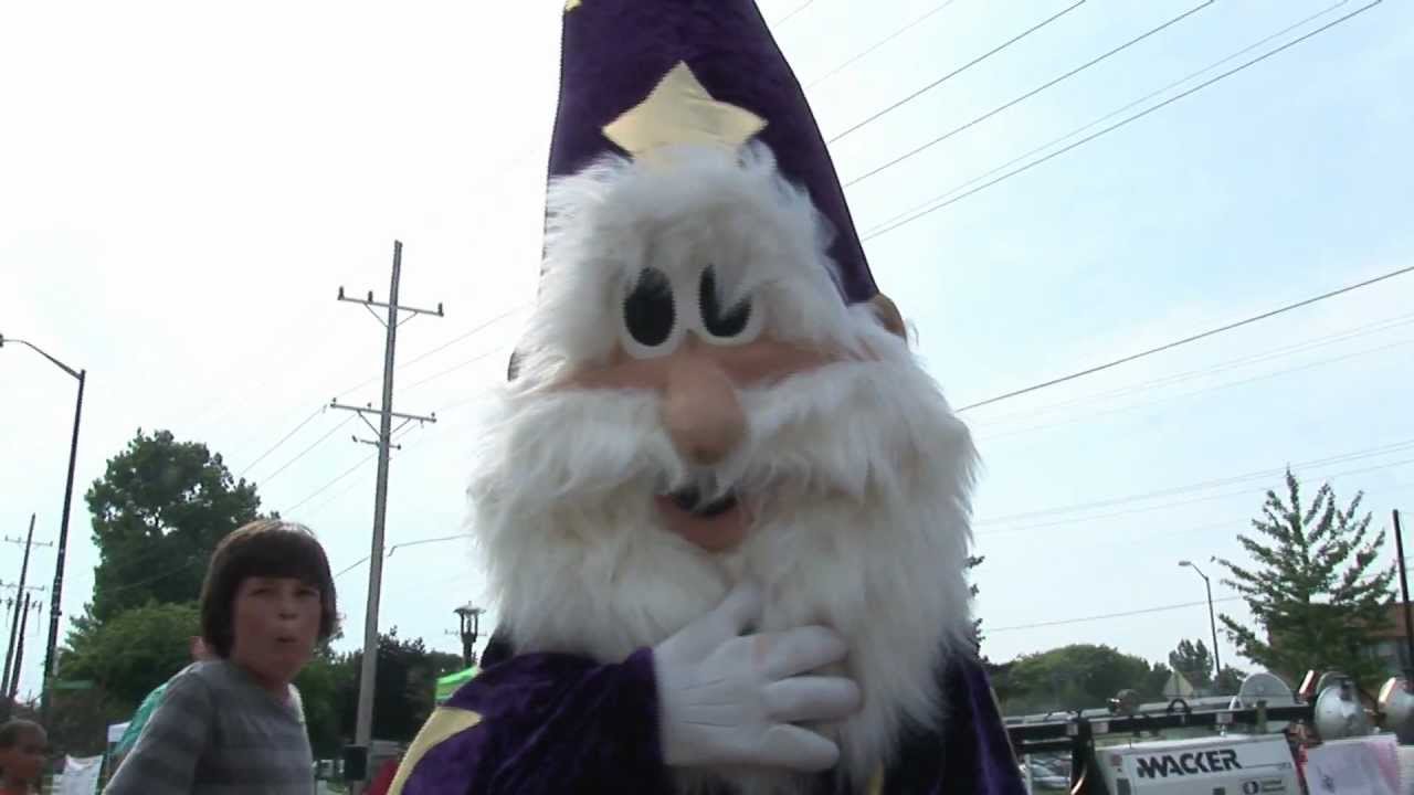 Summerfest 2011 - Wally the Wizard - YouTube