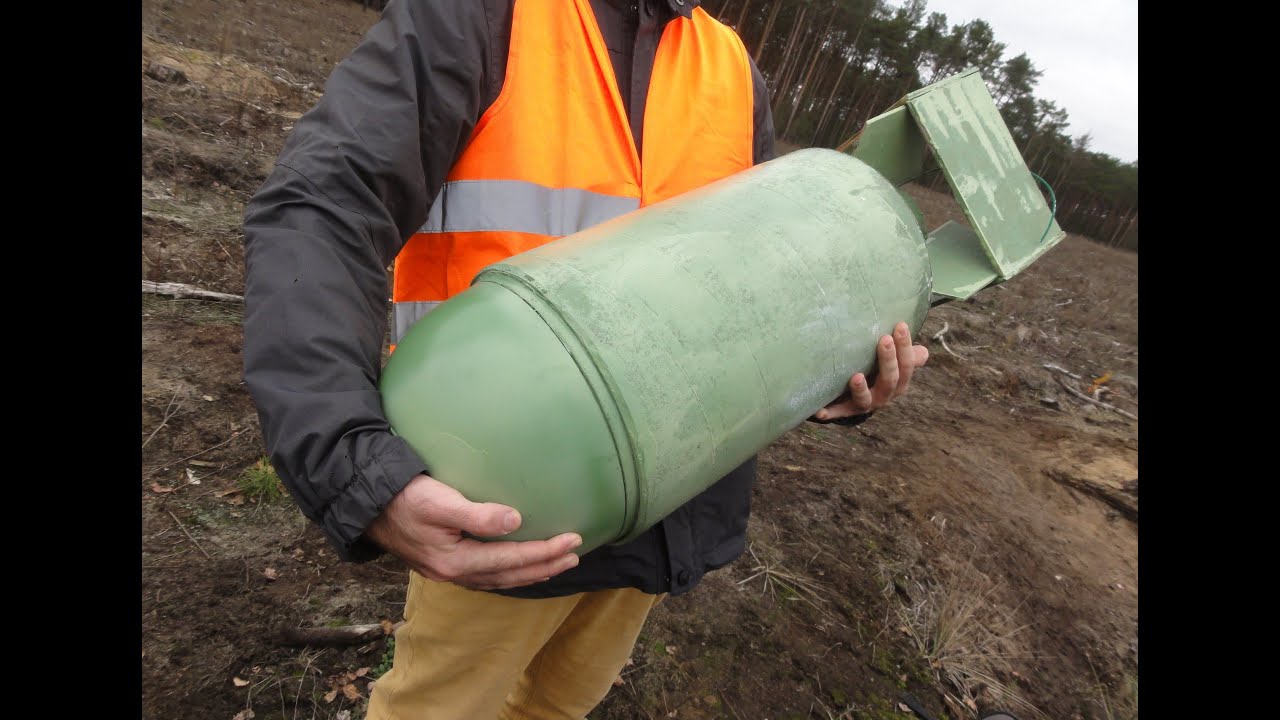 Biggest Firecrackers of the World !!! TheOftler - YouTube