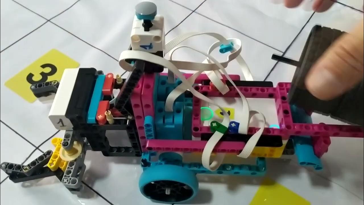 Detalle del montaje del Lego Spike Prime Lifter and Grabber - YouTube