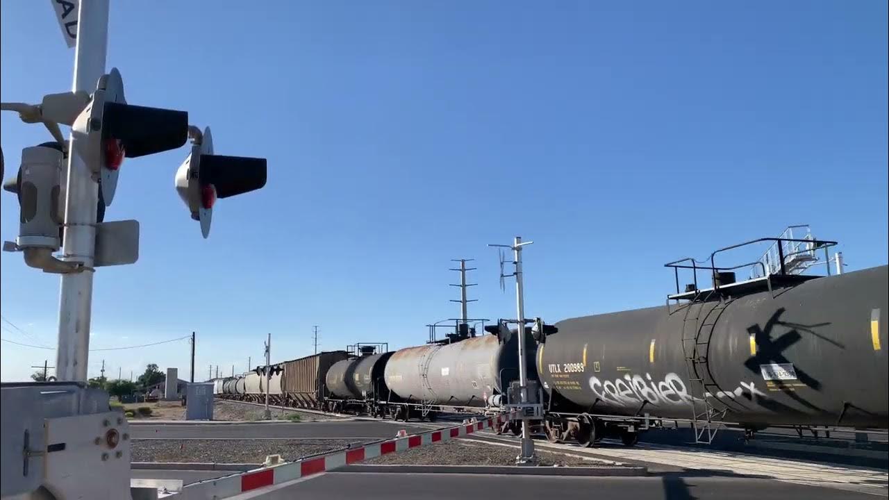 UP5310 Leads the MPXTU through Queen Creek Az with hornshow.👍🎺 - YouTube