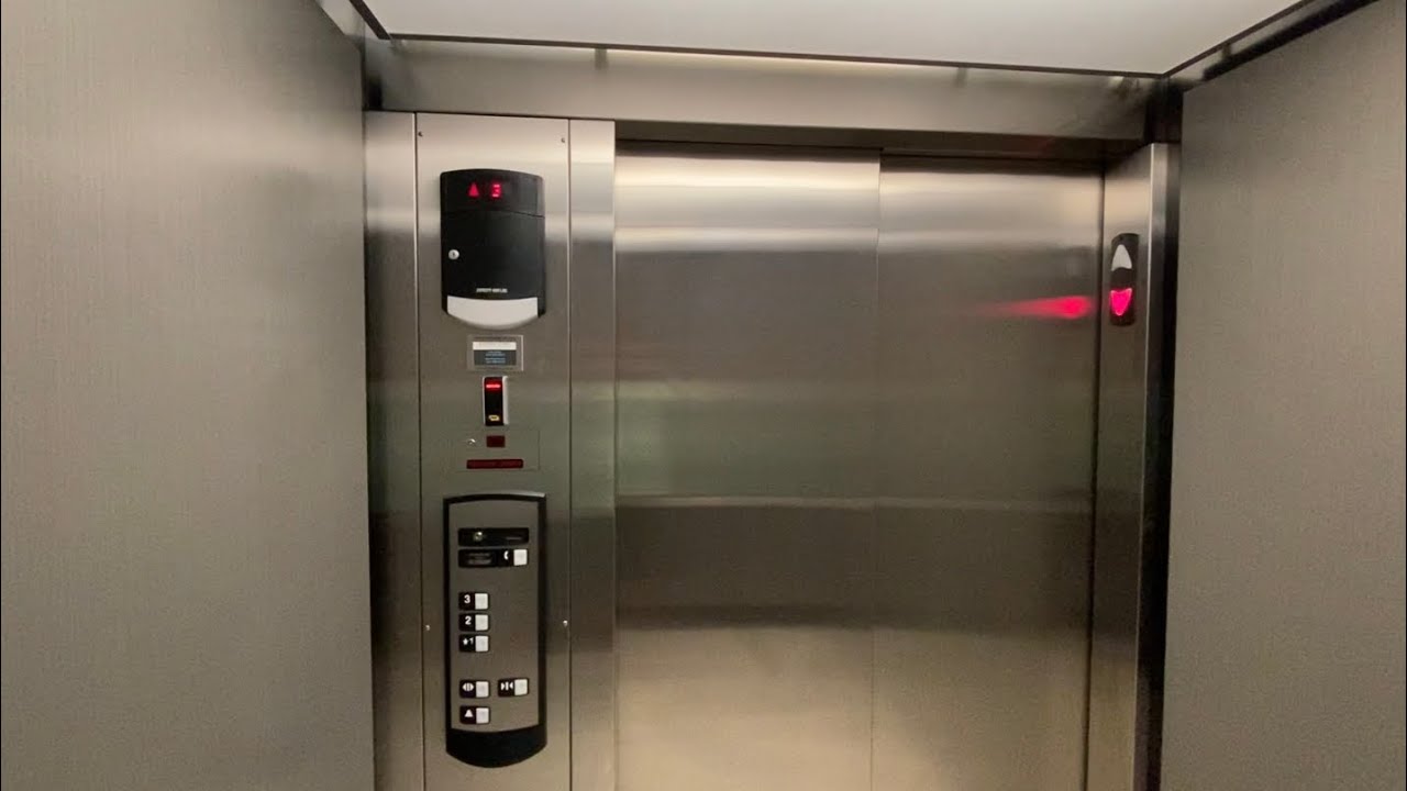 Schindler HT 330A Hydraulic Elevator @ CHI Memorial Building ...