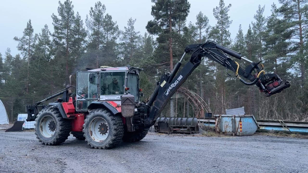Köp Grävlastare Huddig 1160 med nyrenoverad motor och redskap på ...