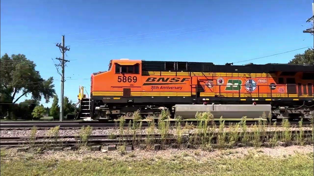 25th Anniversary BNSF Loco Train thru Leland Illinois☀️ - YouTube