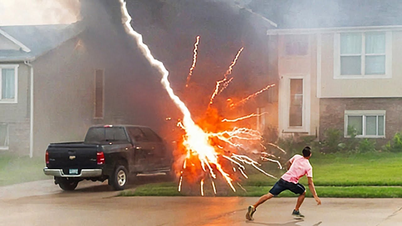 150 Incredible Lightning Strikes Caught on Camera - YouTube
