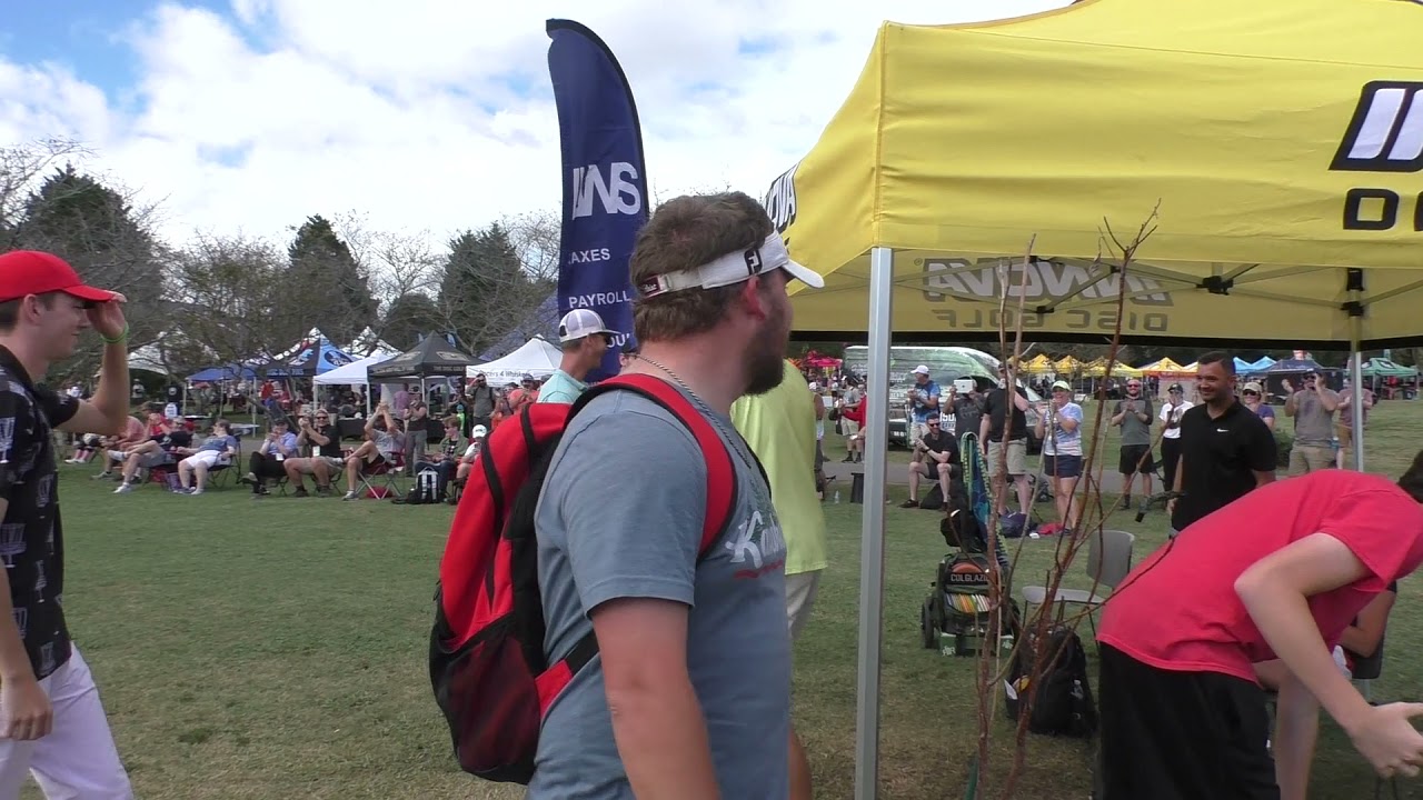 Anthony Barela aces Hole 7 in final round at 2021 USDGC - YouTube