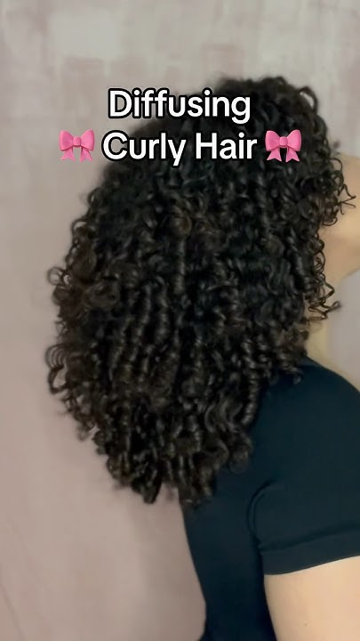 How to diffuse curly hair without frizz - YouTube