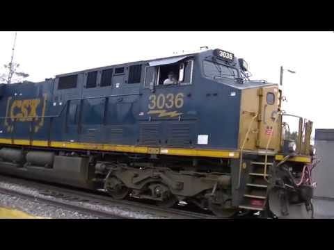 Slow order: CSXT Q282 enters the siding at slow speed. - YouTube