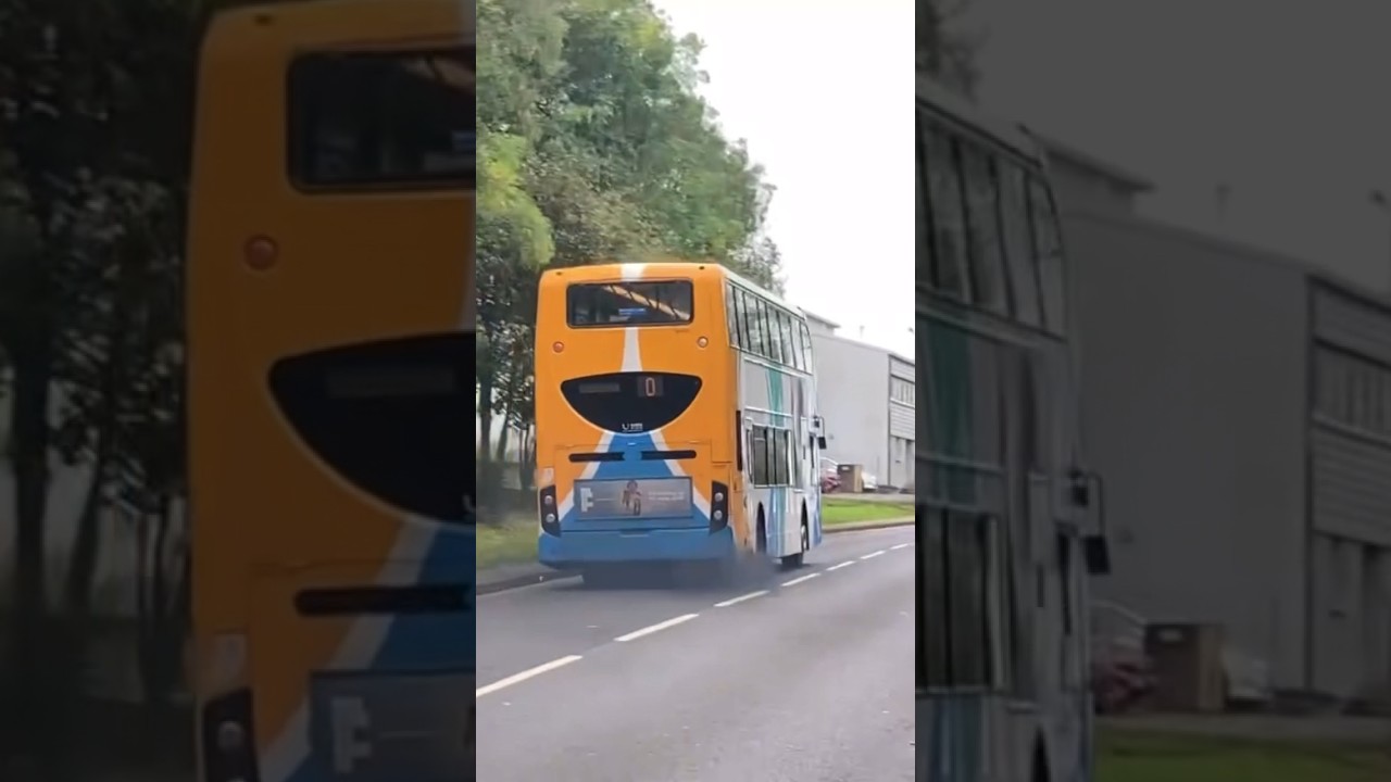 Scaina S770 V8 Enviro 400 15630 (SF10 CBX) in leven - YouTube