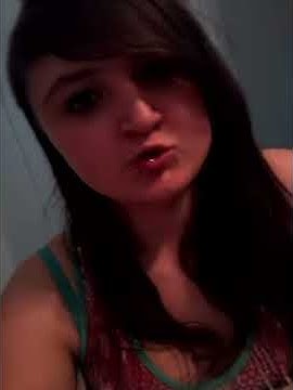 Je m'appelle emilie jolie (reprise pars Gloria) - YouTube