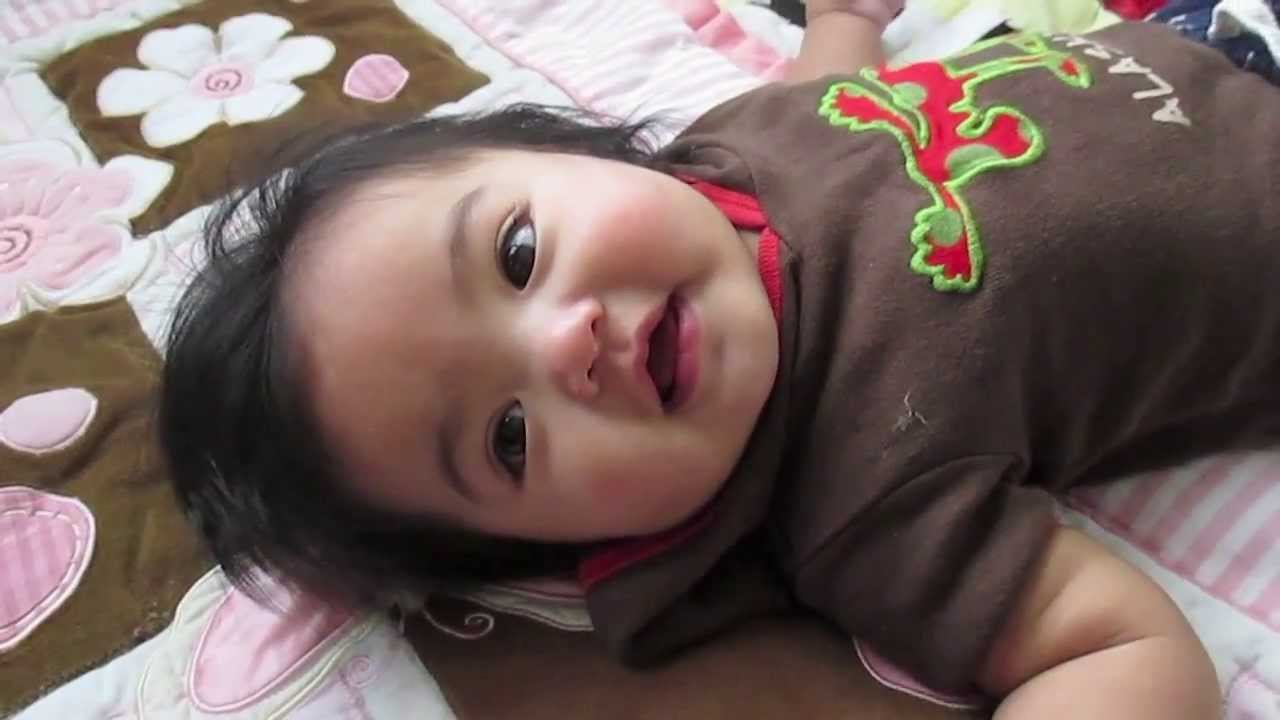 Giggle feet!- mamadetwinkies VLOG - YouTube