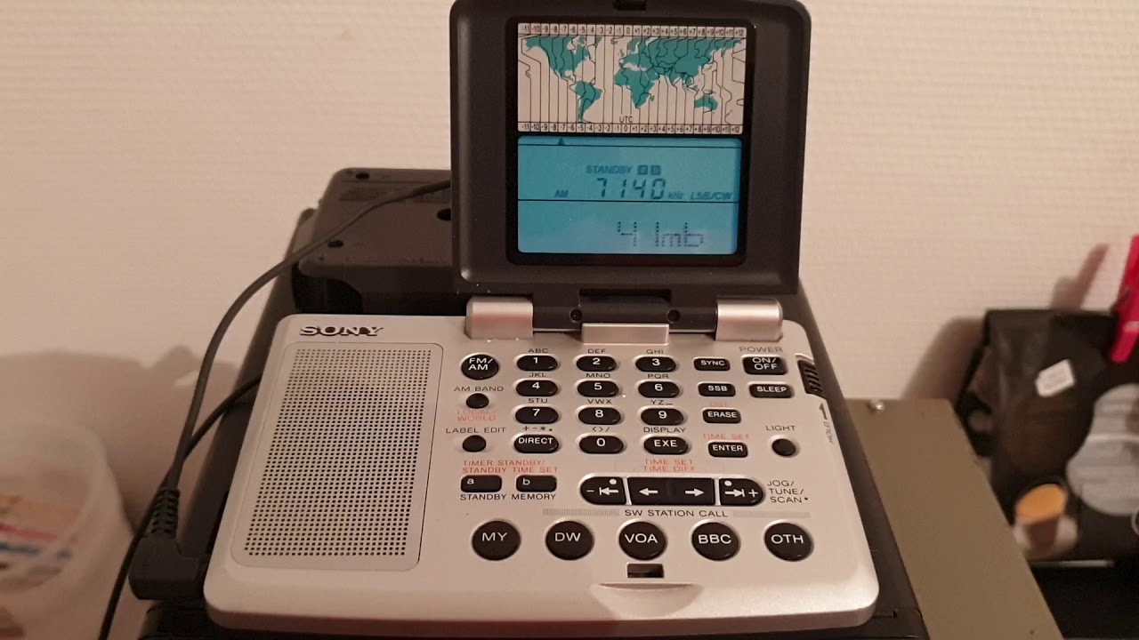 Sony SW-7 with Active Antenna AN-LP2 - YouTube