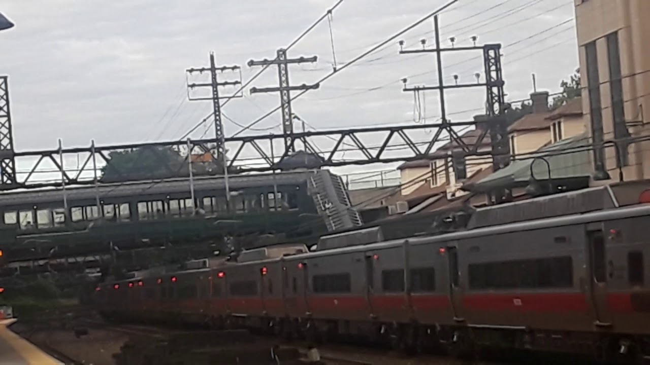 Metro north: Grand Central M8 train #1317 at New Rochelle! - YouTube