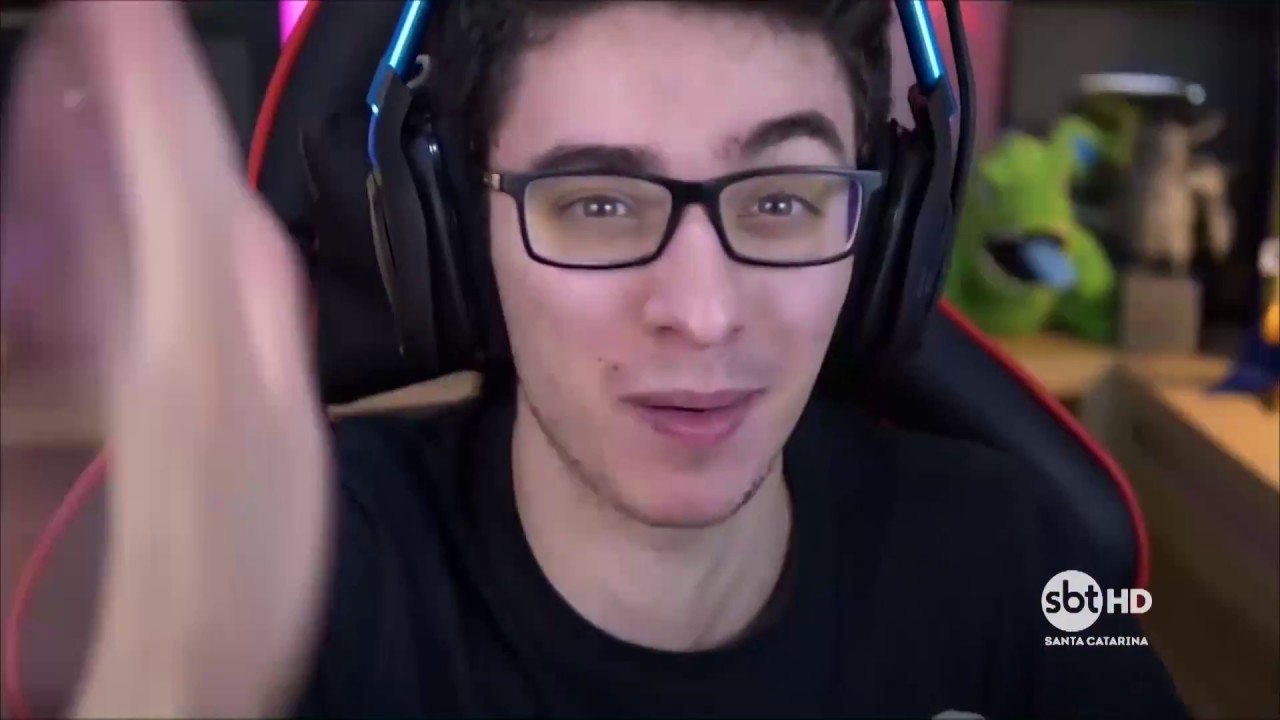 Youtuber joinvilense fala sobre a profissão e conta os bastidores do ...