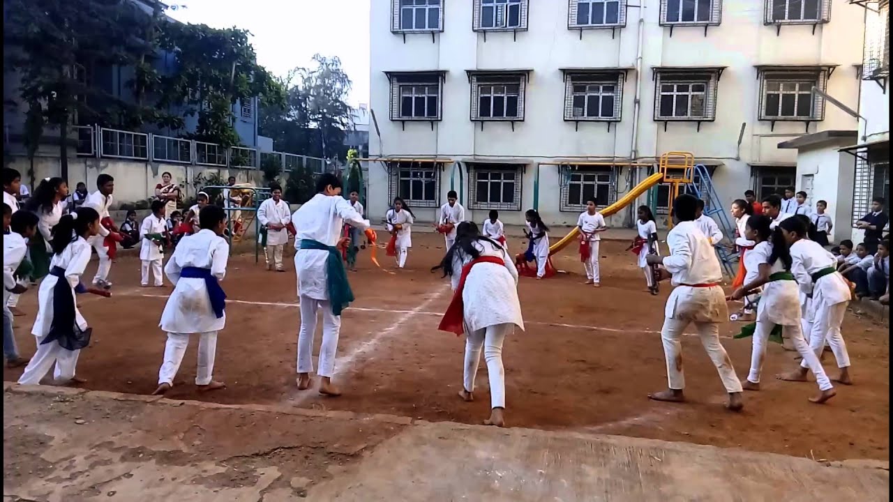 Most popular that describe the features of Maharashtra is LAZIM ...