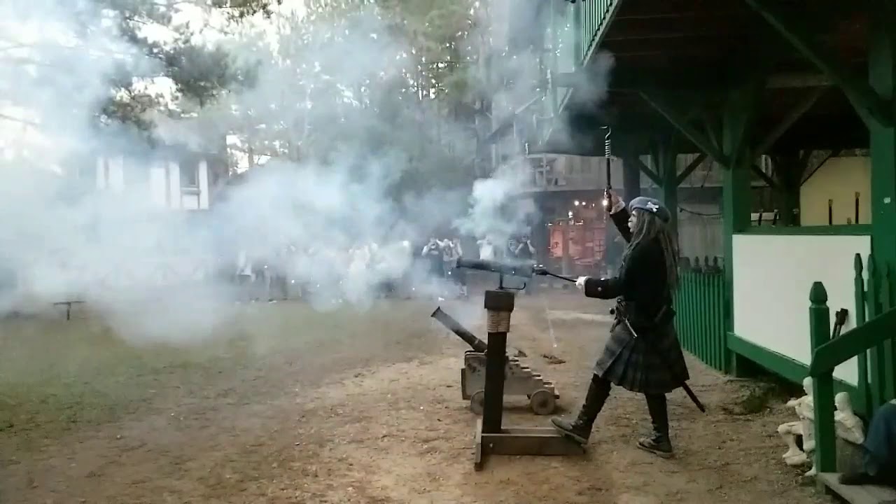 Firing the swivel gun at faire - YouTube