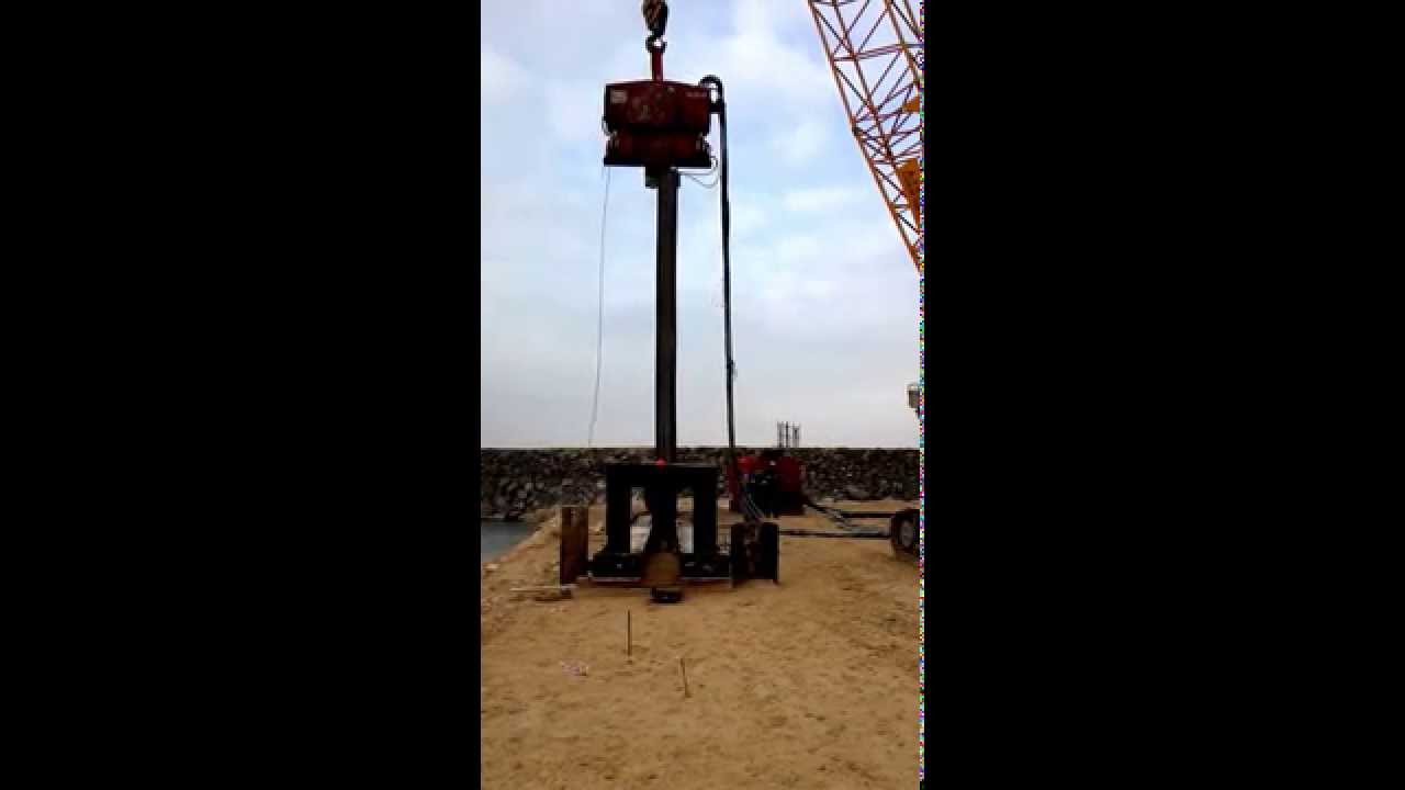 Quay wall sheet pile driving - YouTube