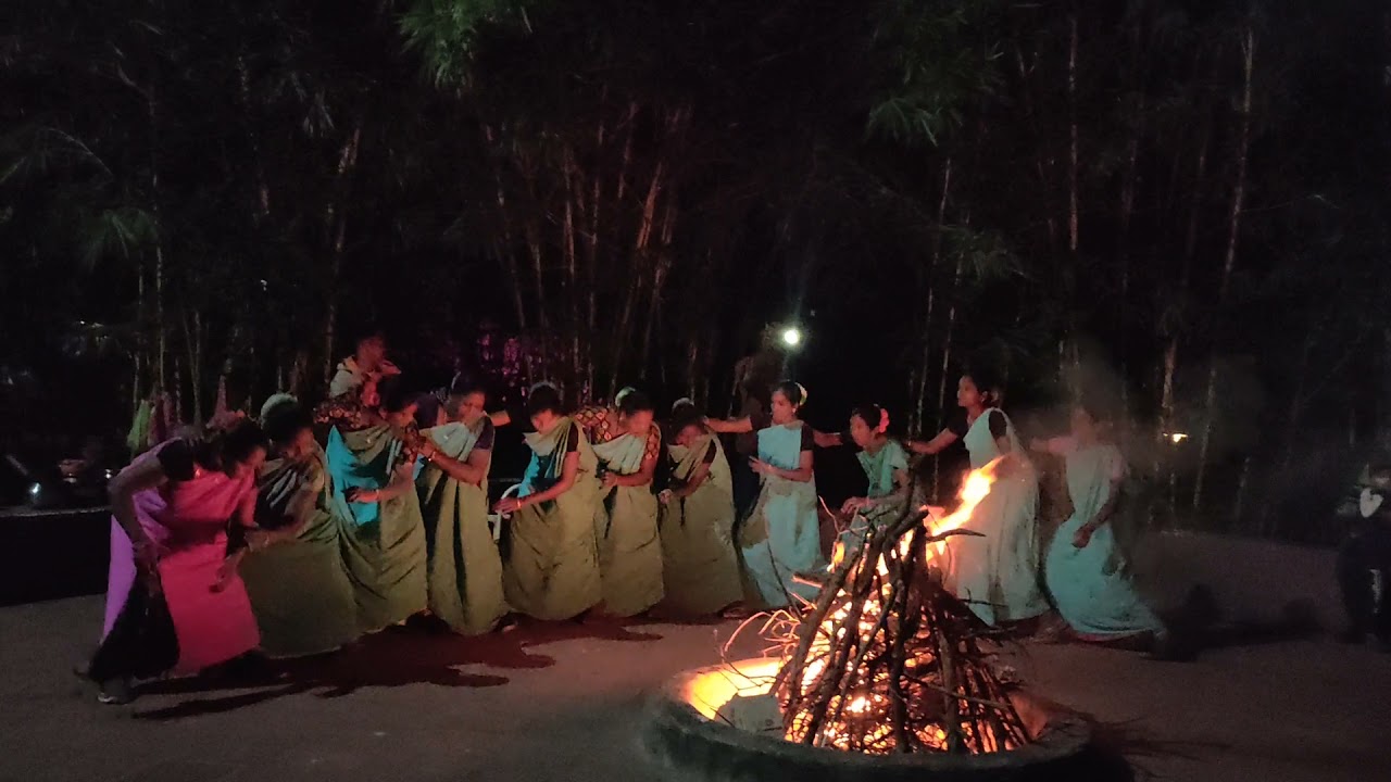 Dhimsa Tribal Dance at Araku Valley - YouTube