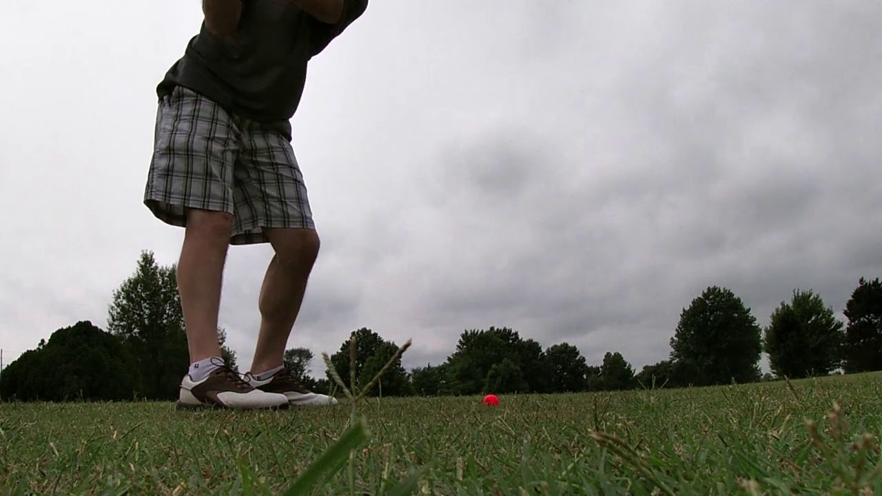 Shanked golf shot - YouTube