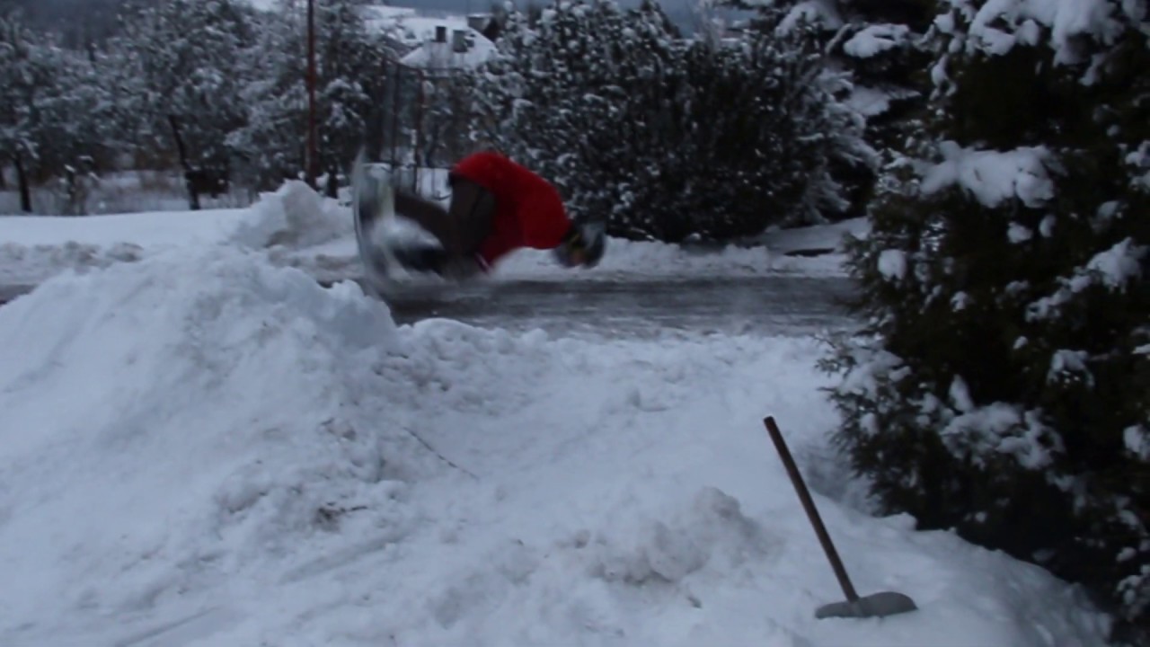backflip snowboard - YouTube