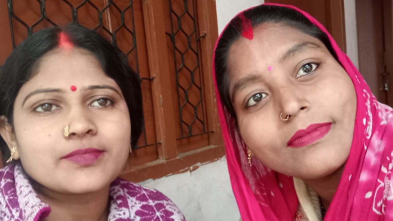 Roshni Devi Blogs लाइव है! - YouTube