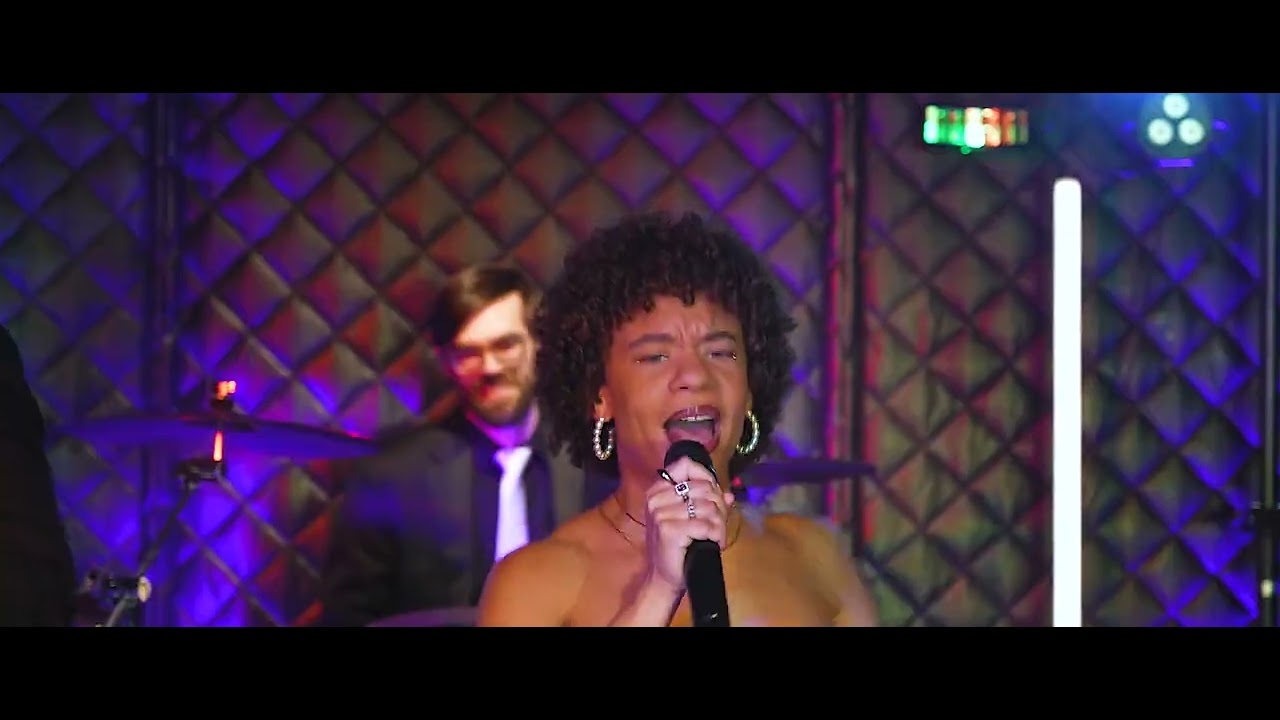 Juice | Live Performance by The SweetBeats - YouTube