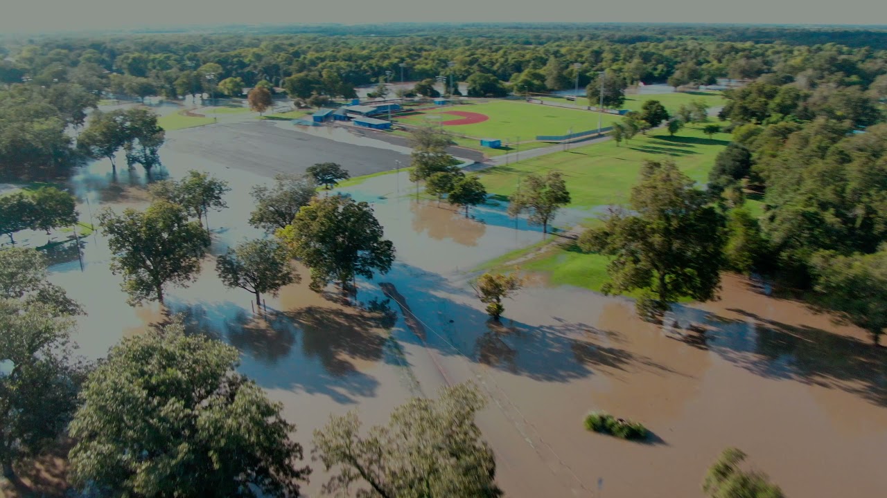 Riverside Park Victoria Texas Flooding 10-18-21 - YouTube