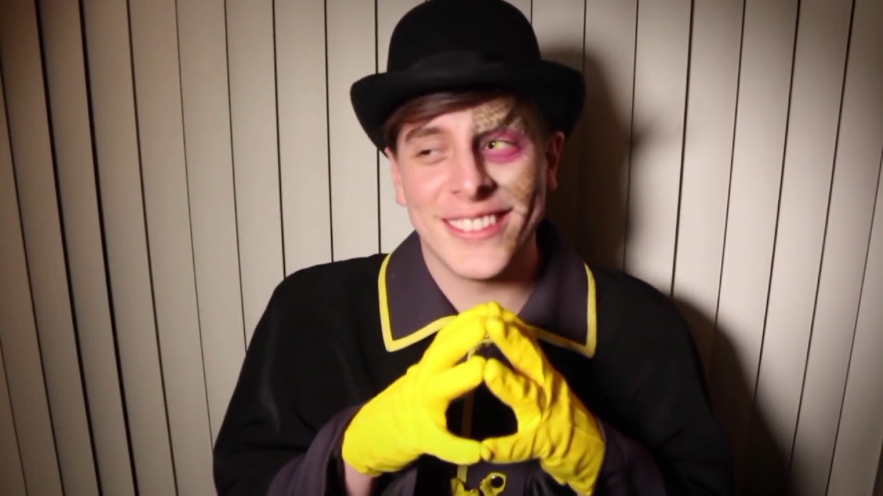 Janus Sanders sings Razzle Dazzle with music - YouTube