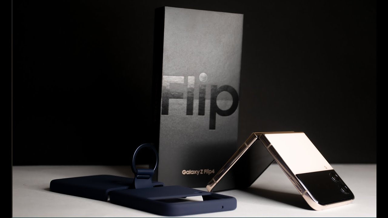 Unboxing and First Impressions || Samsung Galaxy Z Flip 4 - YouTube