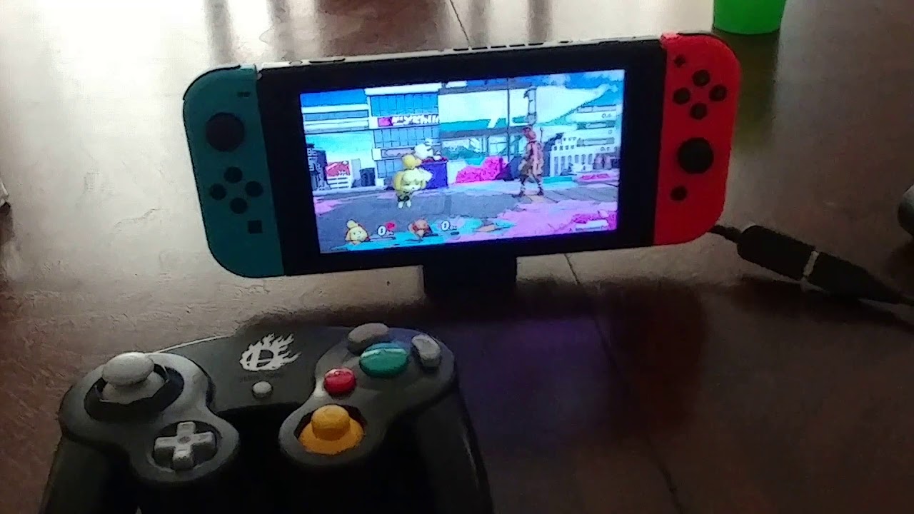 Using a gamecube controller on table top mode for smash ultamite - YouTube