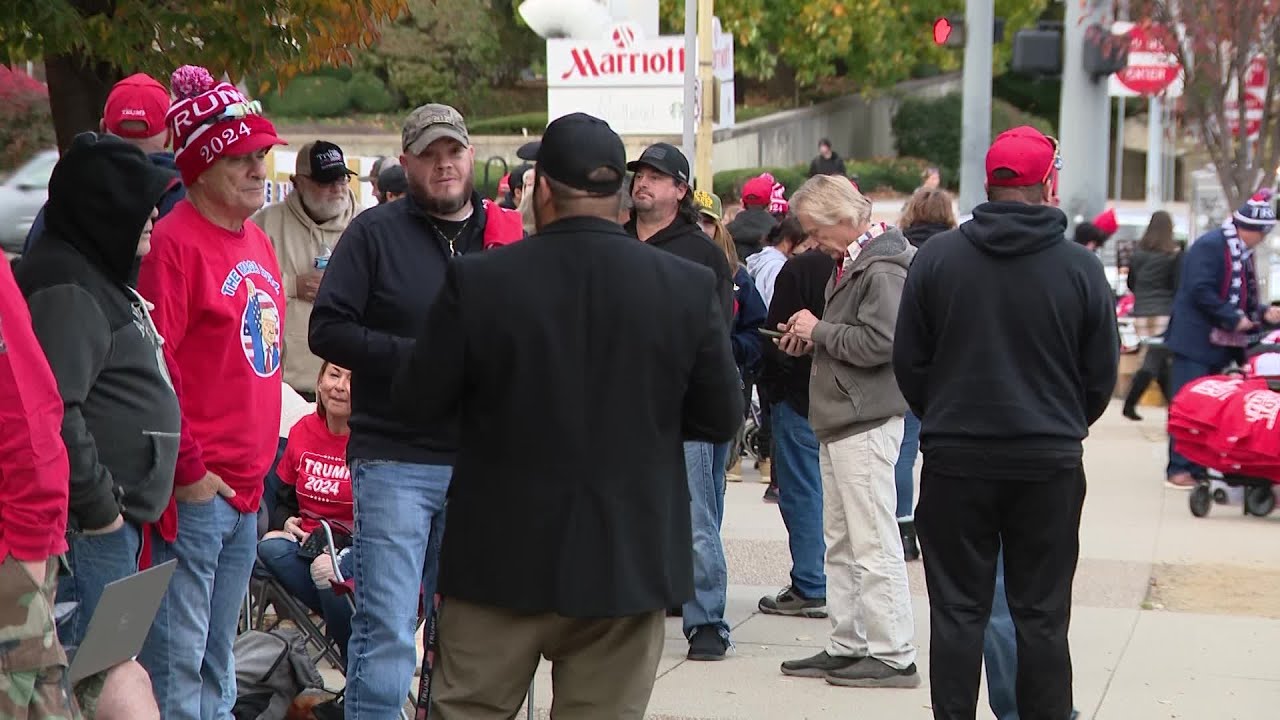 Line forms ahead of former President Trump's Pittsburgh rally on ...