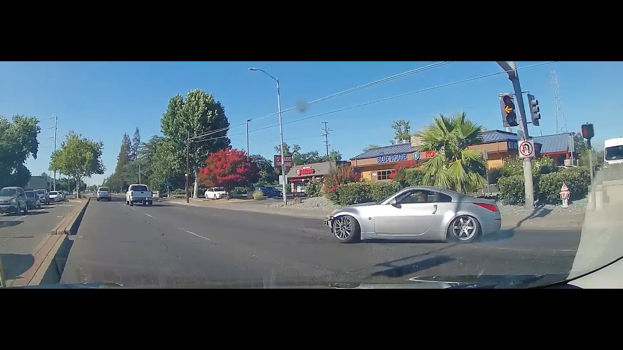 Bad Driving - Fool Looses Control of Car Trying to Pass - YouTube