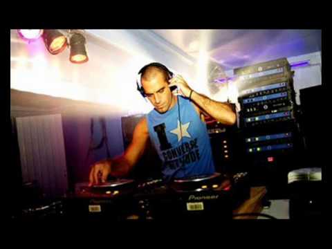 Norman Doray & David Tort - Chase The Sun (Original Mix) HQ - YouTube