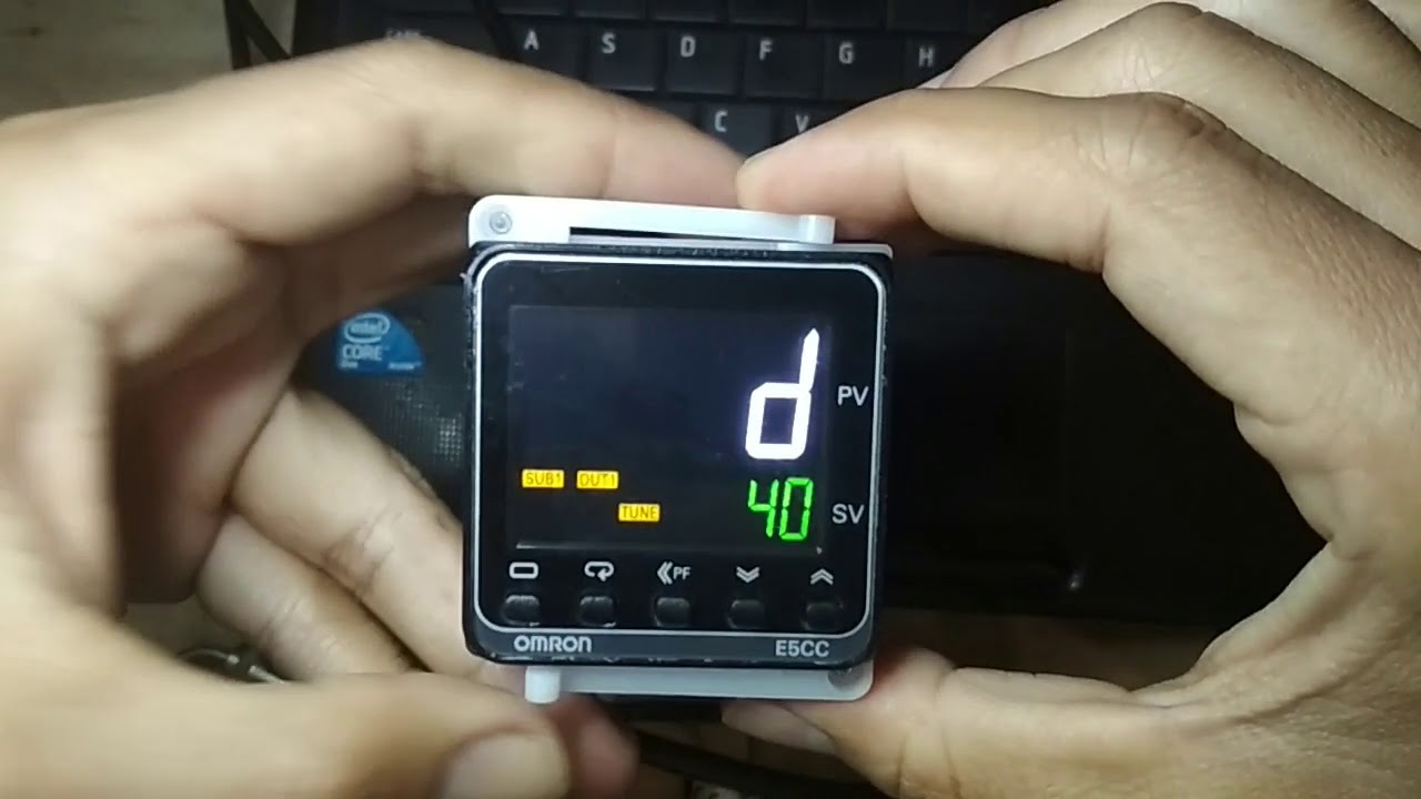 PID Control Omron E5cc - YouTube