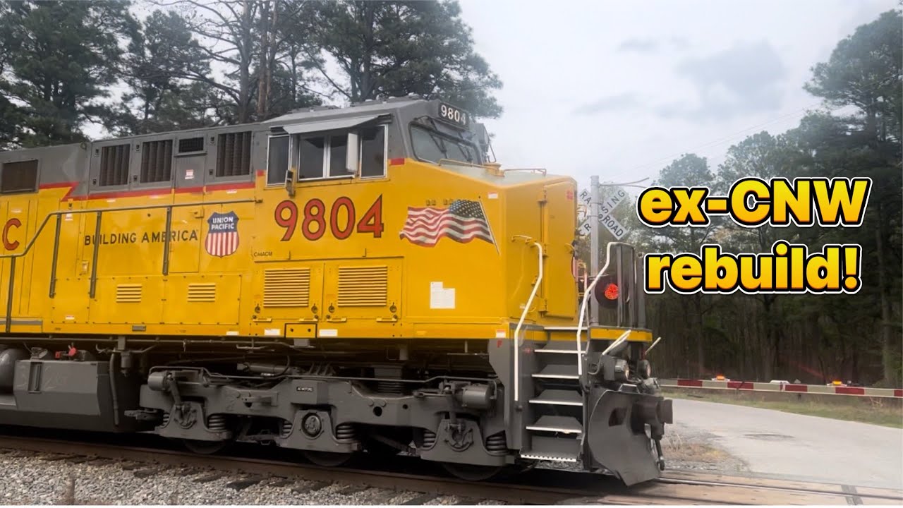 ex-CNW dash 9 rebuild!| UP 9804 leads southbound M-Train through Pine Bluff, AR on 3/31/24 ...