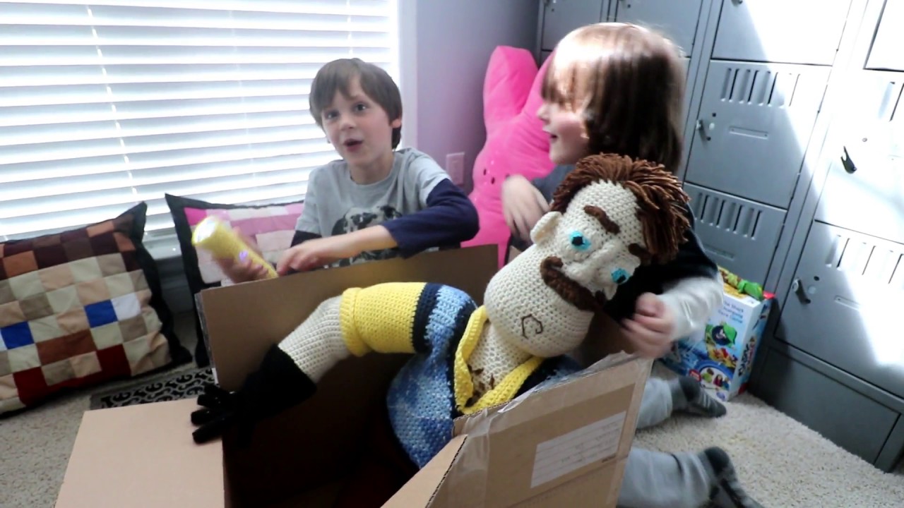 Levi and Eli Hello Neighbor SURPRISE! - YouTube