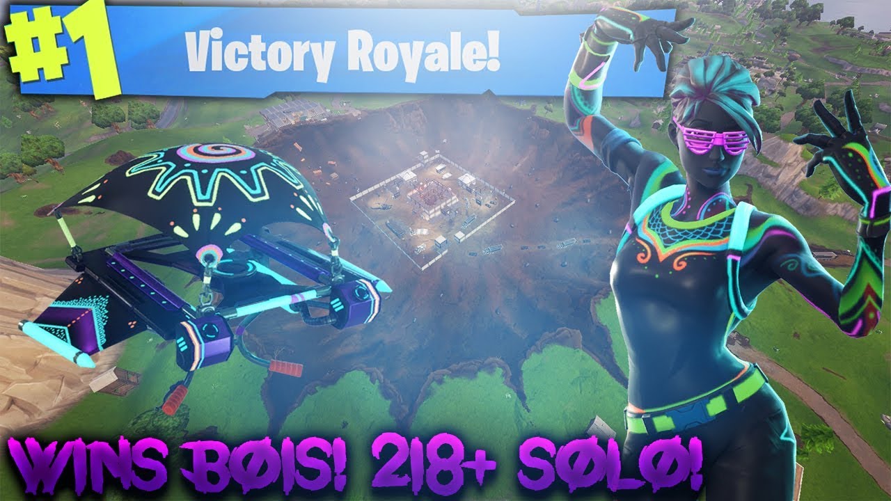 LIGHT BULB SKINS OUT! SEASON 4 GAMEPLAY! 219+ SOLO WINS!(Fortnite ...