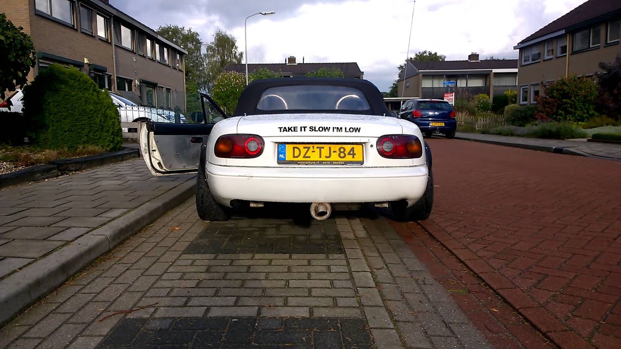MX5 Custom Exhaust (Simons) Cold engine revzzzz - YouTube