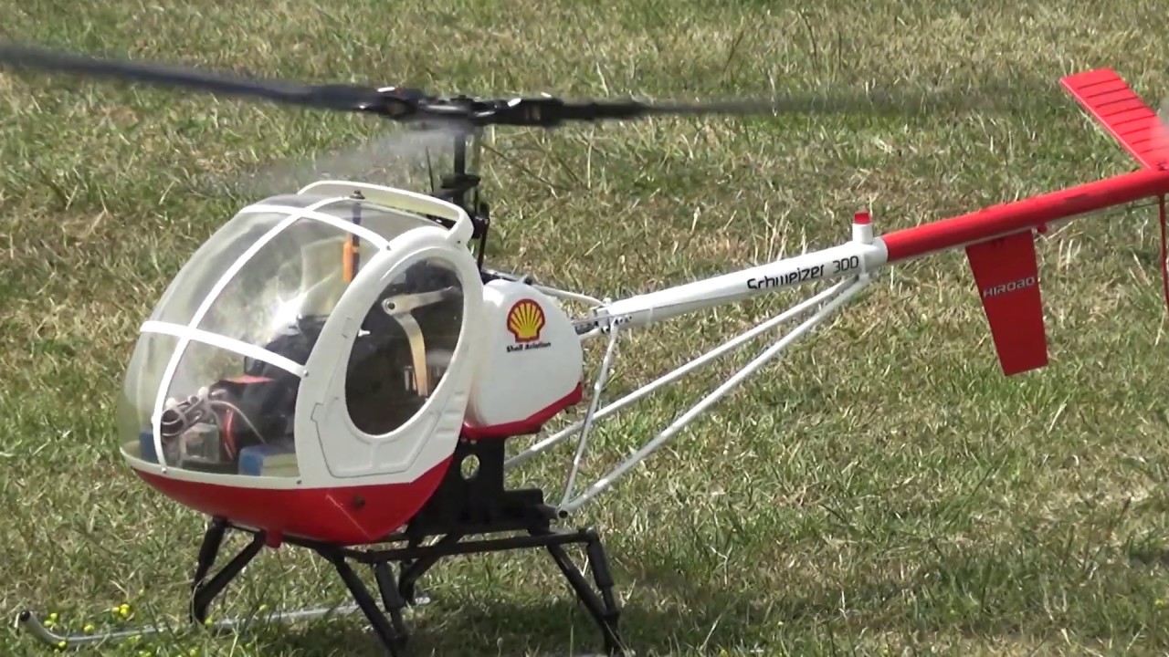 Kevin flying his HIROBO SCHWEIZER 300 - YouTube