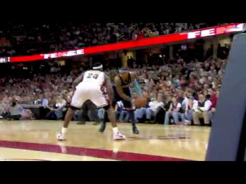 Carmelo Anthony sick spin move on LeBron (February 18, 2010) - YouTube