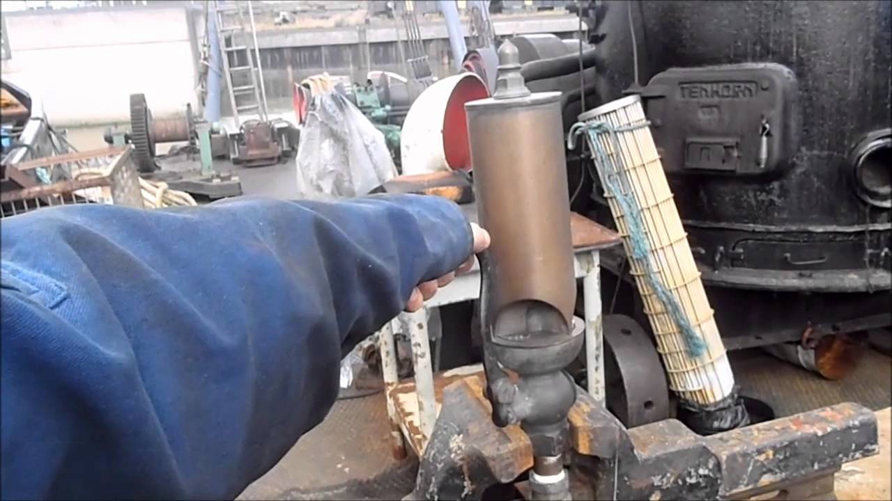 steam whistle Buckeye, 3 chime, 3 inch (on air) - YouTube