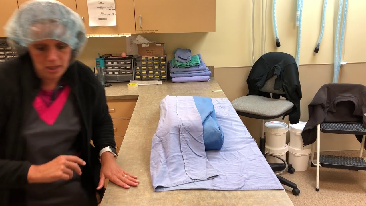 Gabby Externship 2: wrapping of a whole surgical pack - YouTube