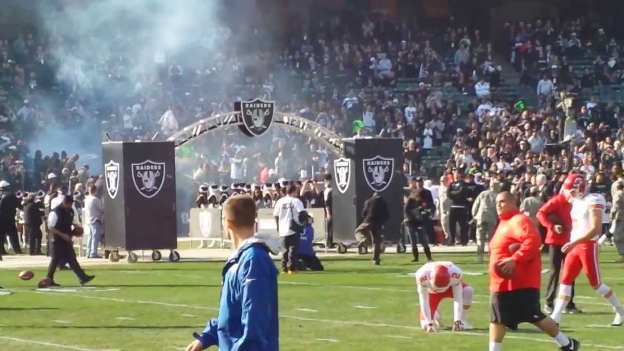 Oakland Raiders team intro from the field - YouTube