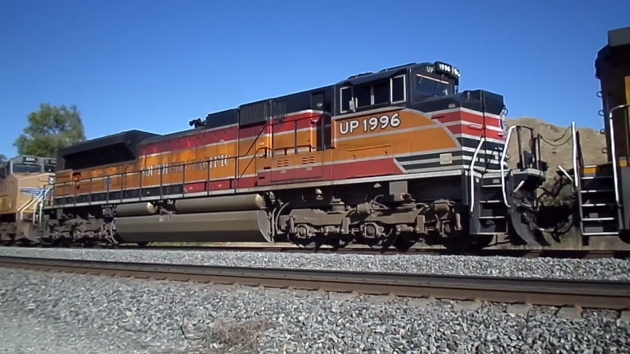 Heritage Homecoming: UP 1996 on the Yuma Sub - YouTube